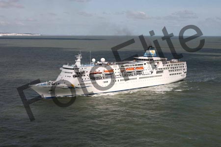 Cruise Ship: Delphin Voyager