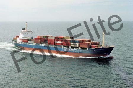 Container Ship: Bremen Senator